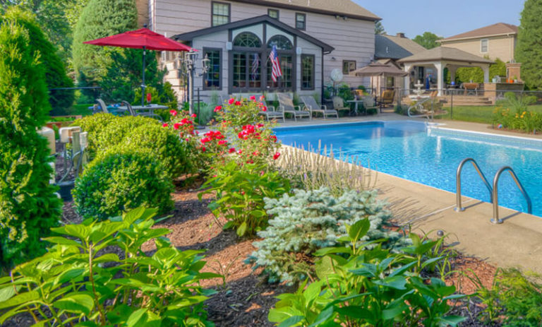 Camouflage Your Pool Equipment with Efficiency and Style | Pool