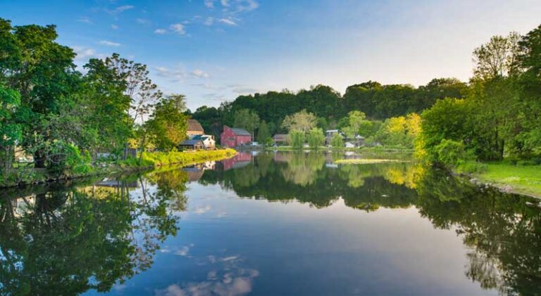 Creating Sustainable Landscapes - Environmentally Friendly Landscaping